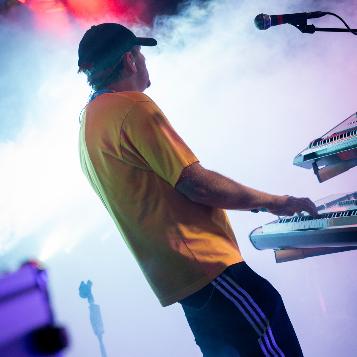 Hammertime - The ultimate 90's dance live coverband!