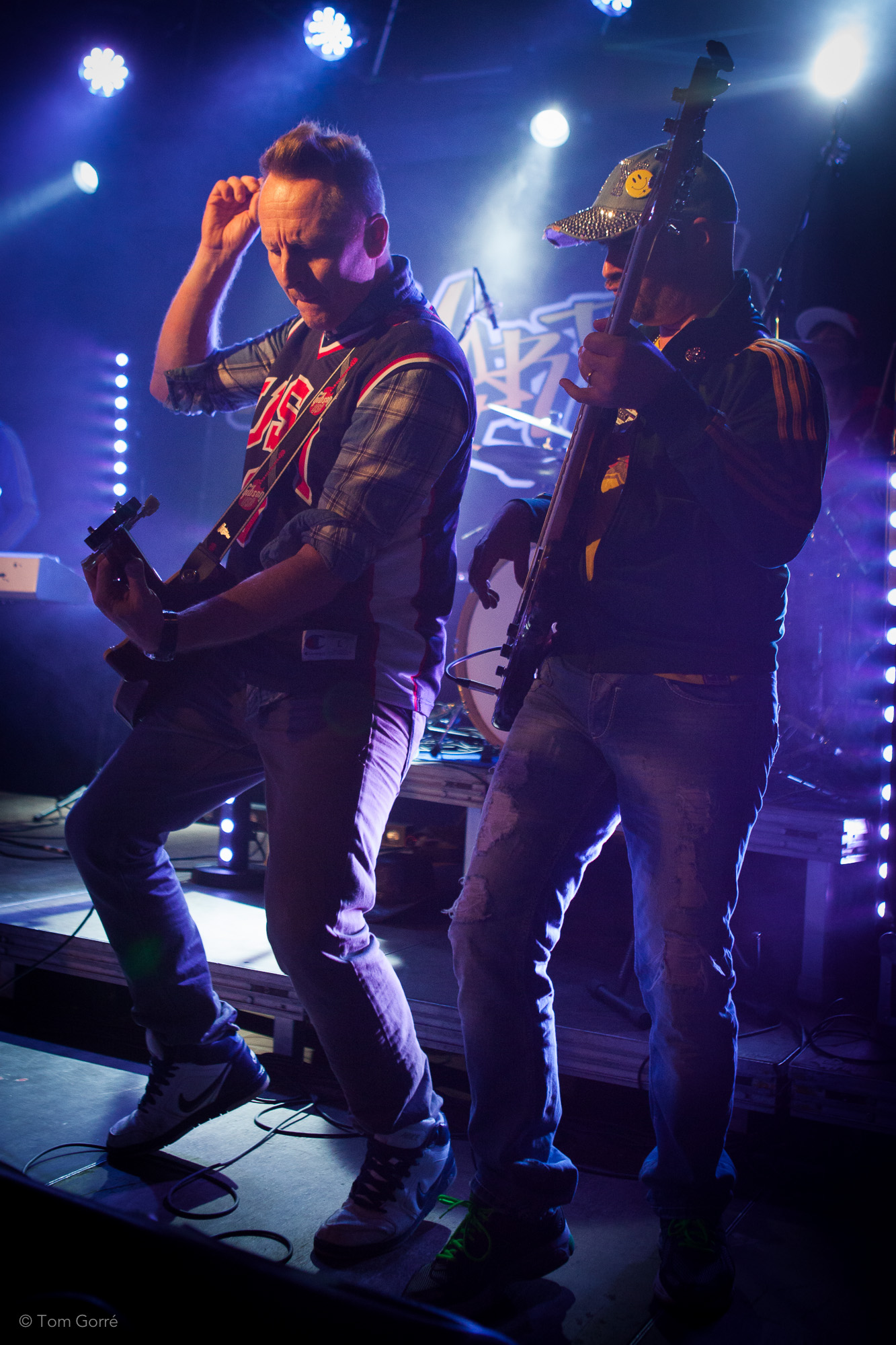 Hammertime - The ultimate 90's dance live coverband!